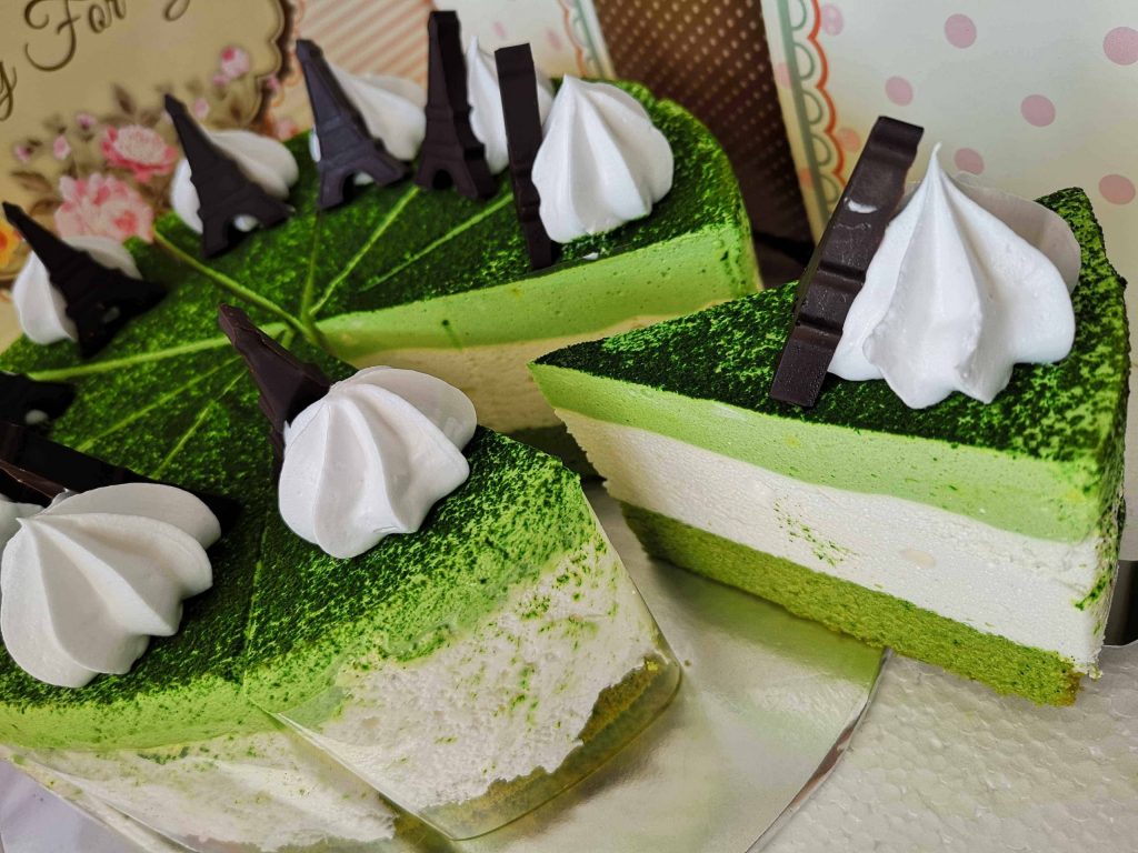 Premium Cakes - Birthday Cake Kuching